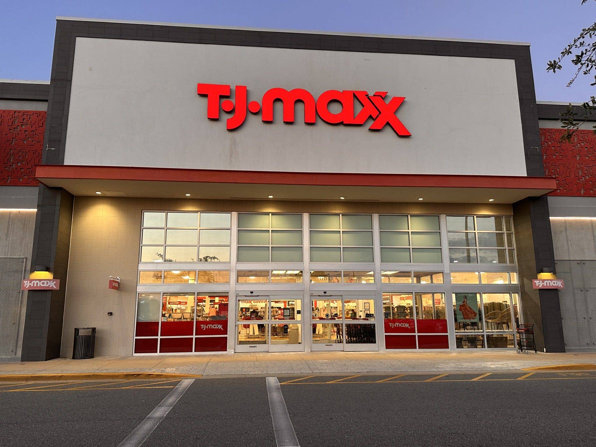 This TJ Maxx Treat Jar Is Too Pretty to Hide in a Cabinet - Paw Nation
